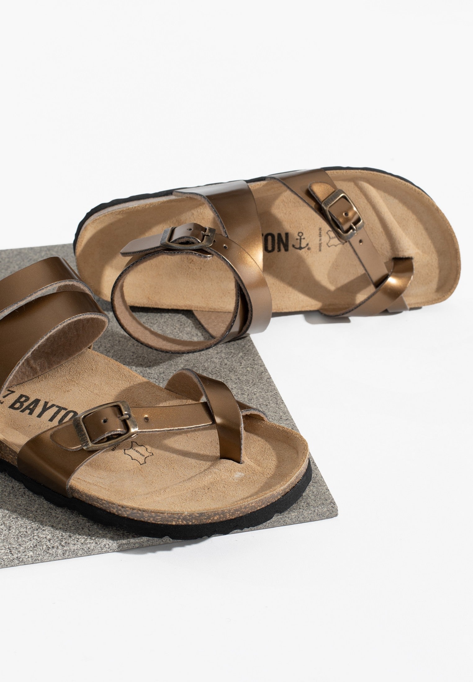 Bayton Women's Swan Copper Toe-Thong Sandals